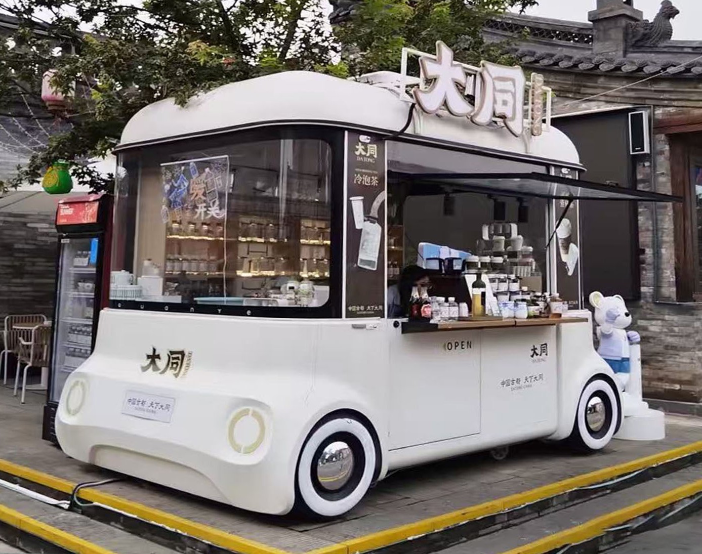 Food Truck — Multifunctional food mini food cart - Space Capsule House