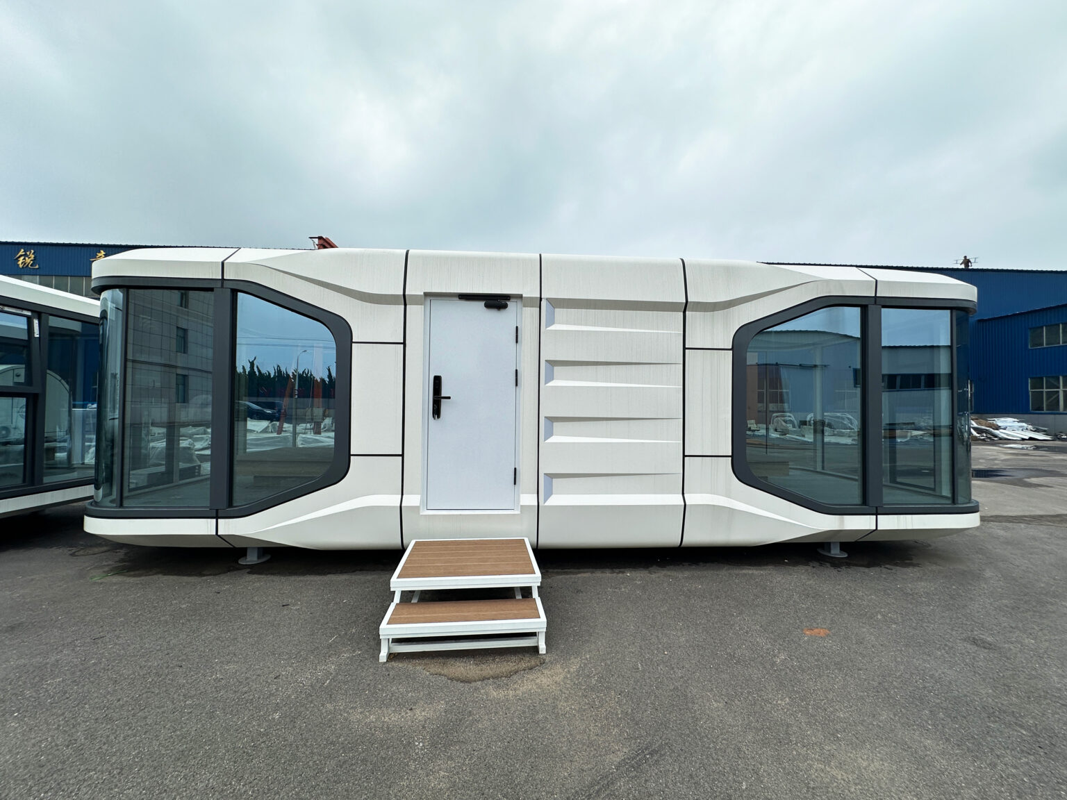 Apple Cabin C5 Capsule Home - Space Capsule House